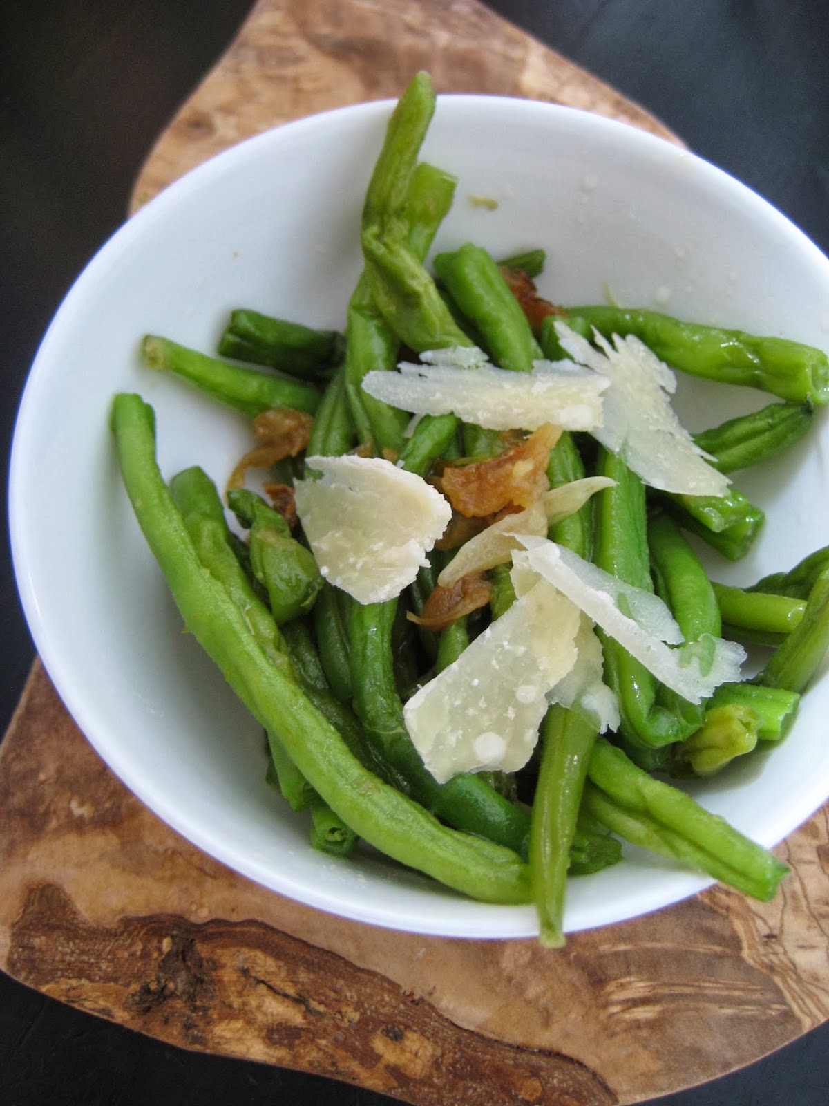 Roasted Garlic Spring Green Beans with Parmesan - SavvyMom