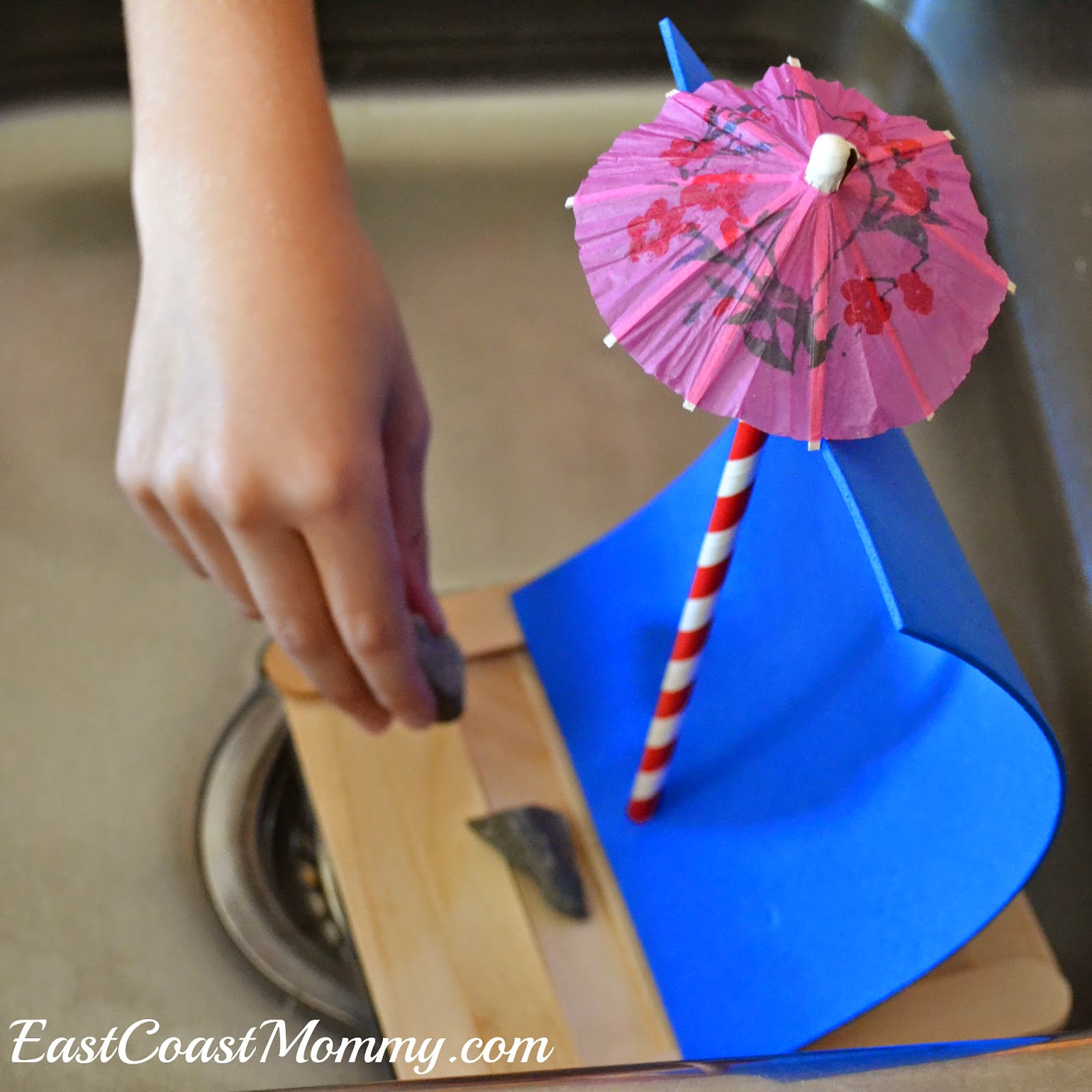 Simple Boat Science Experiment - SavvyMom