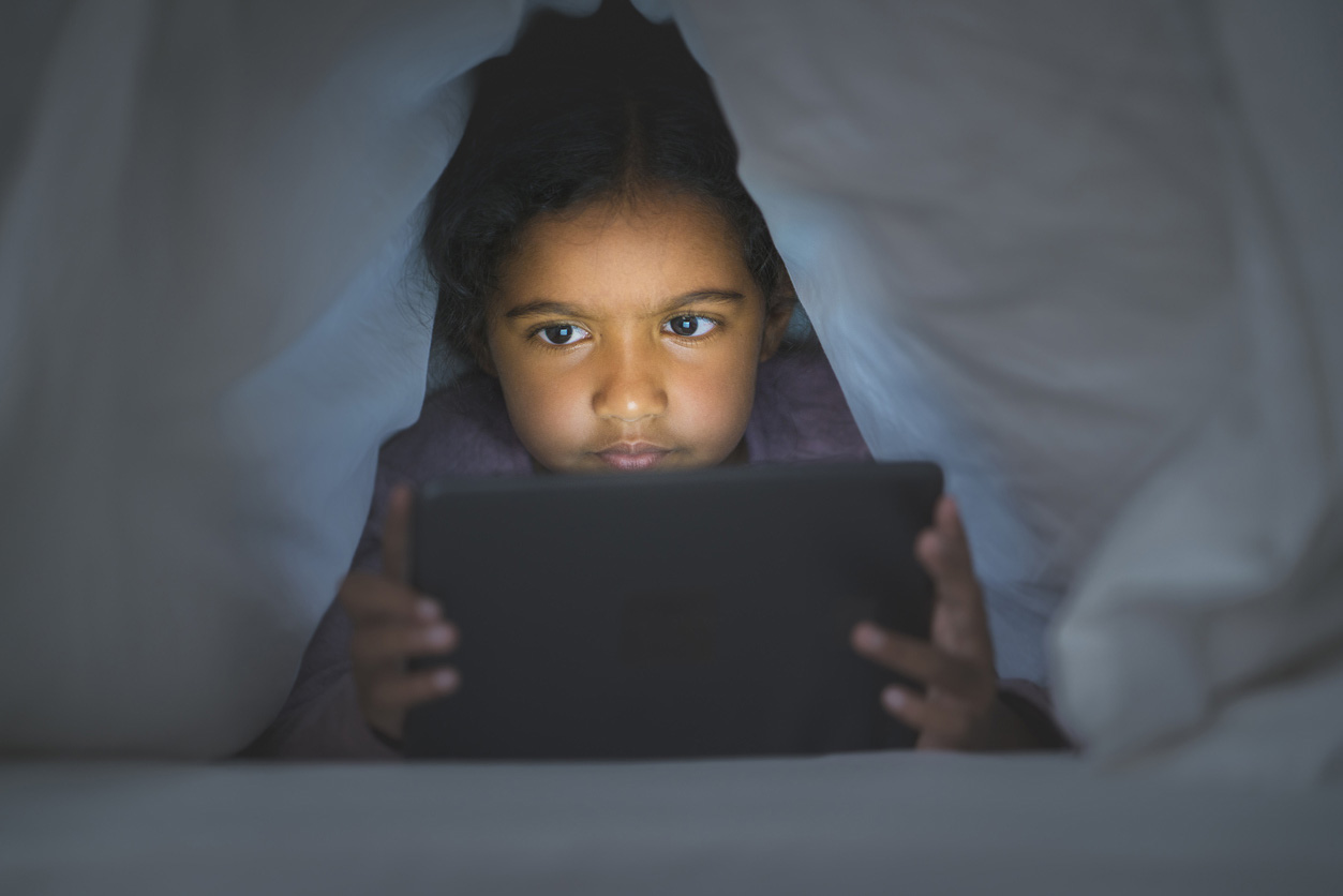 How Does Technology Affect Children's Behaviour? - SavvyMom